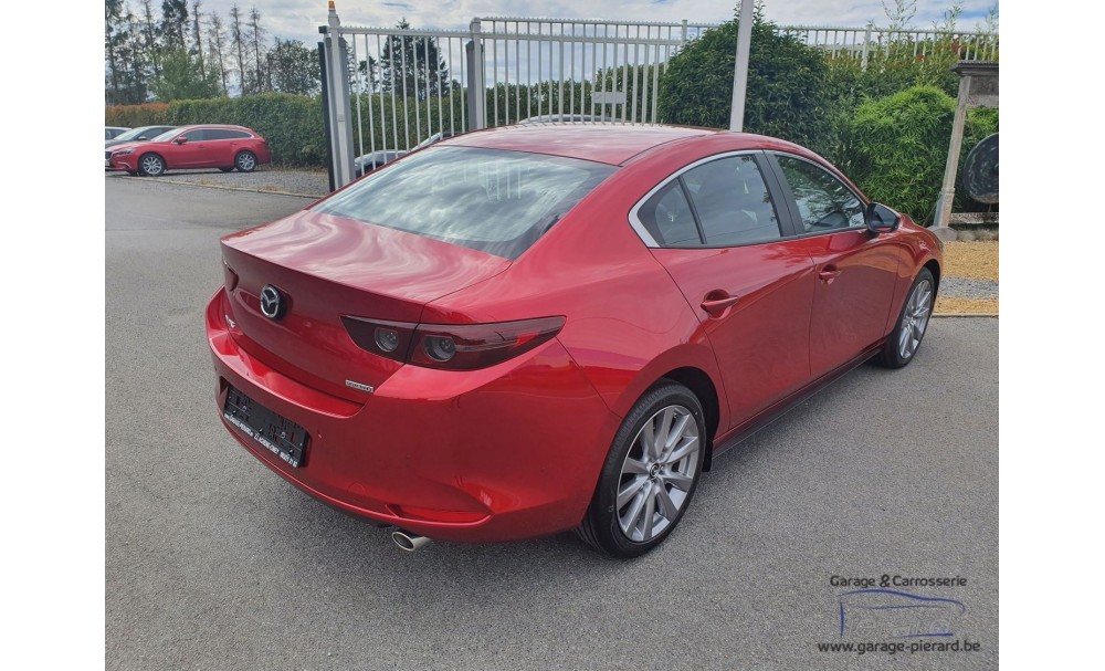 Neuve - Mazda 3 SDN Skydrive